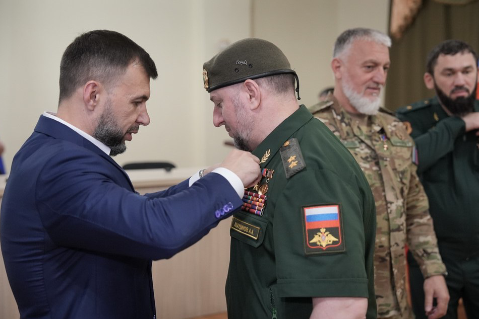 Four senior Chechen security officials and politicians awarded the ...