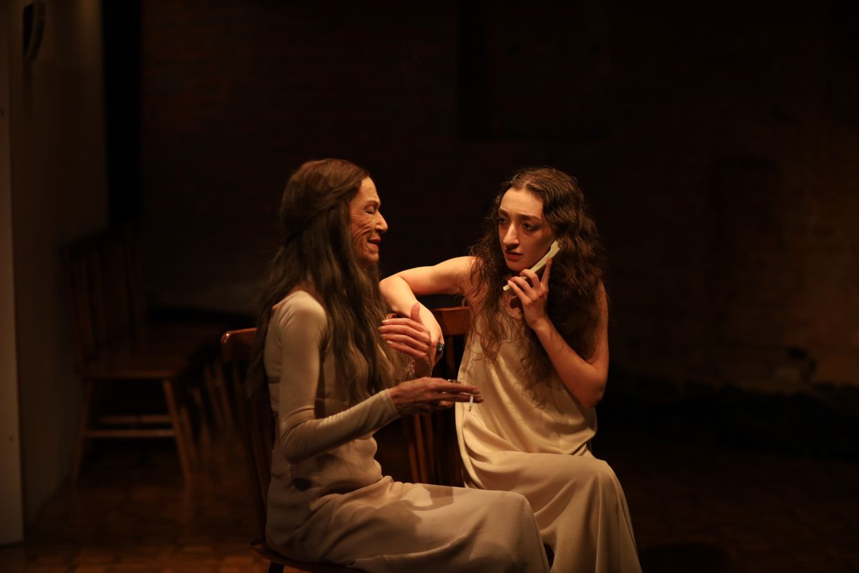 Review | The Human Voice — A haunting dialogue between despair and self ...