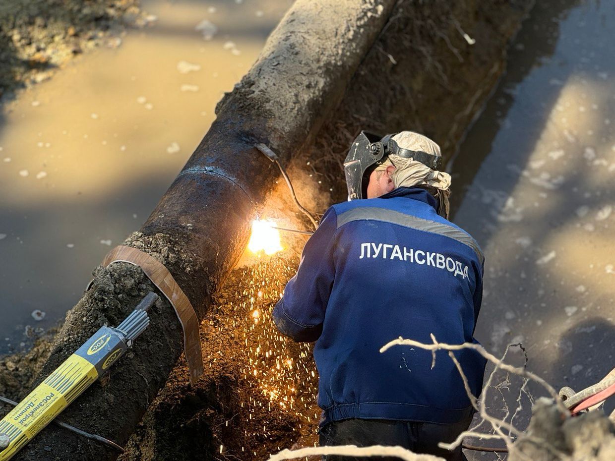 У п’ятьох містах Луганщини ситуація із водопостачанням є критичною. Читайте на UKR.NET